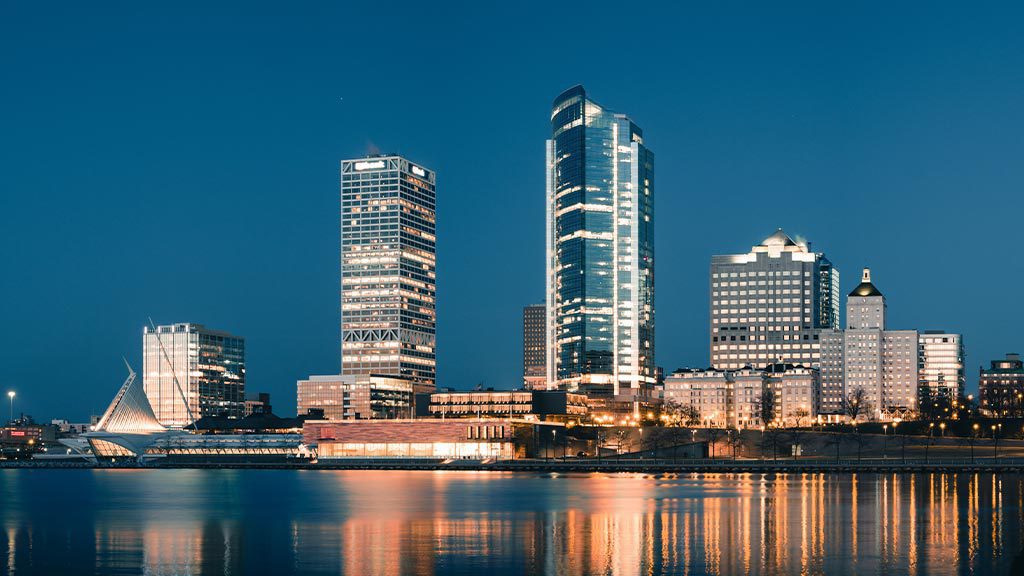 Get a High-quality Commercial Ice Machine in Milwaukee, WI | Easy Ice